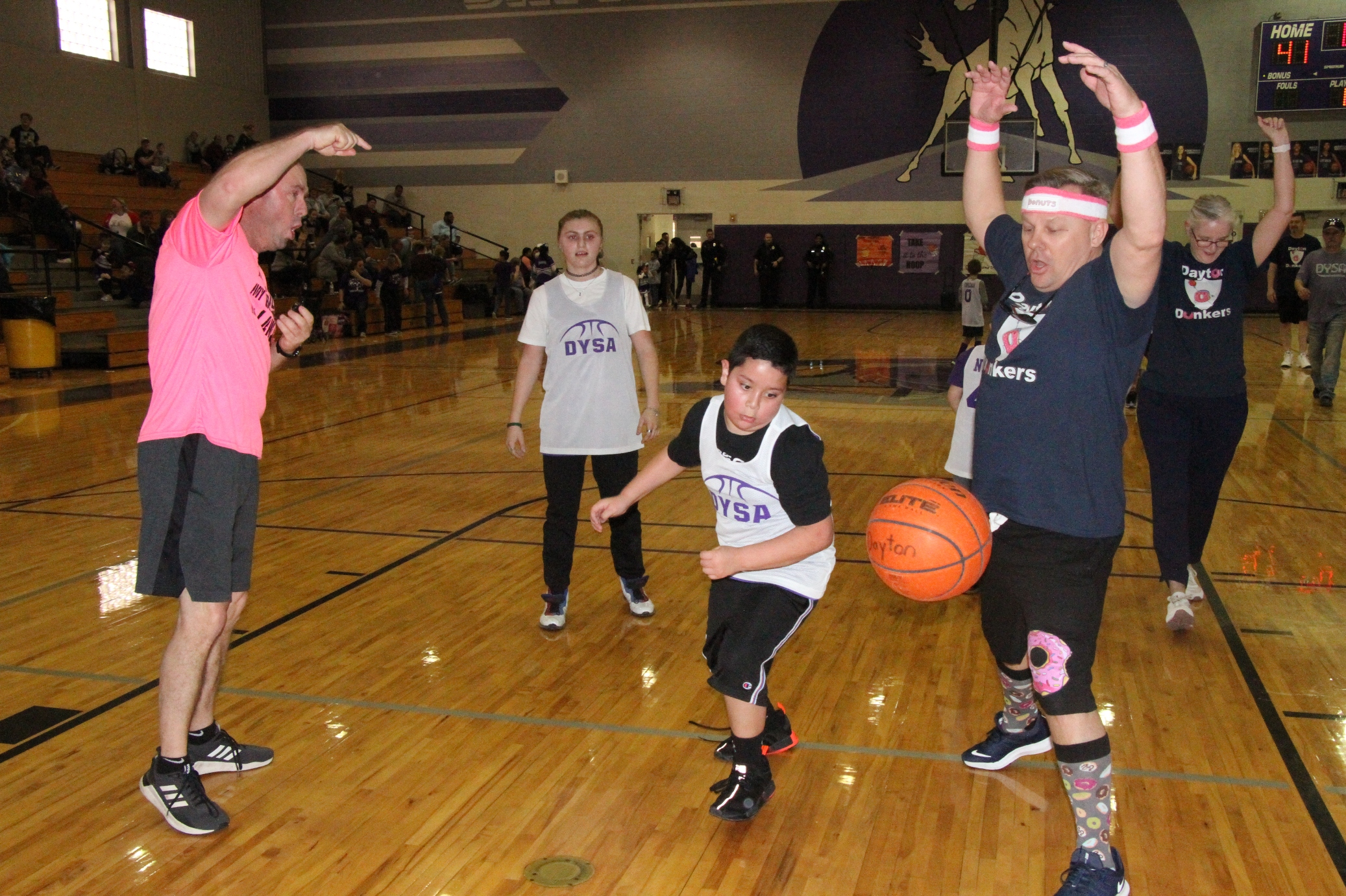 Everyone wins at Cops Vs. Kids basketball series in Dayton - Bluebonnet ...