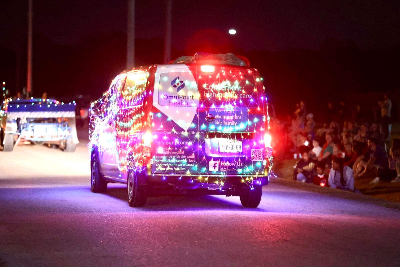 1222dayton lighted parade 8 | Bluebonnet News