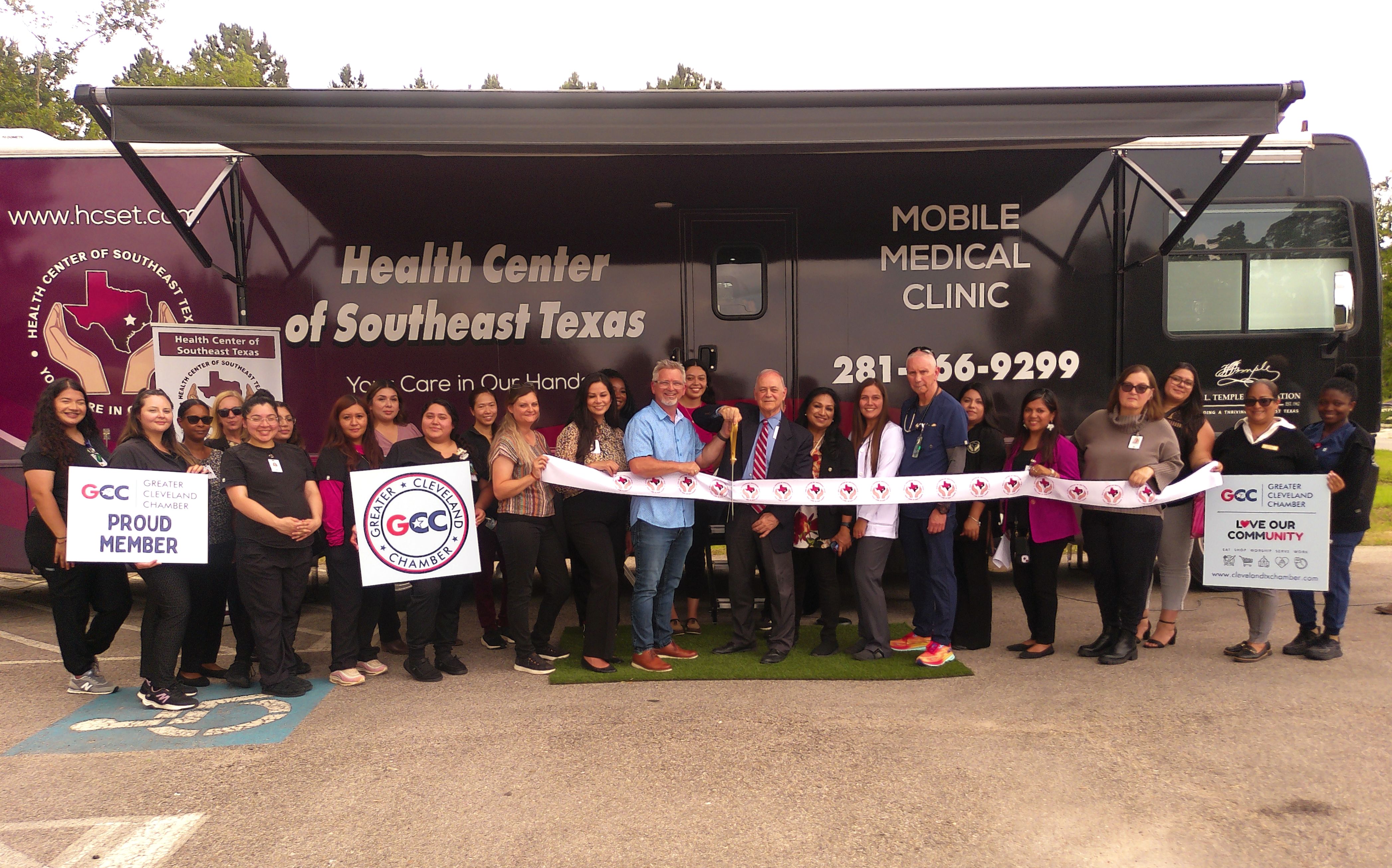 Ribbon cutting unveils new mobile health unit for Health Center of ...
